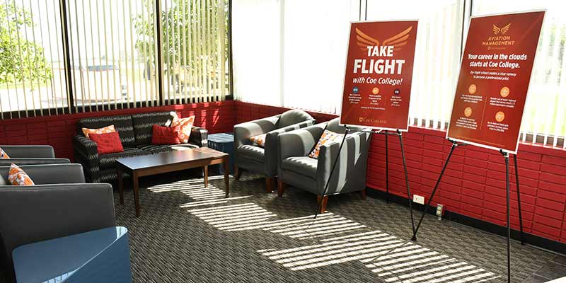 Aviation Management & Flight Operations - Business Administration | Coe ...